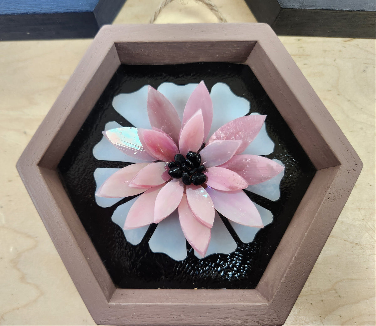 *NEW* Lu-Ann Meier: 3-D Flower Box Mosaic Project – Melt Glass Art Supply
